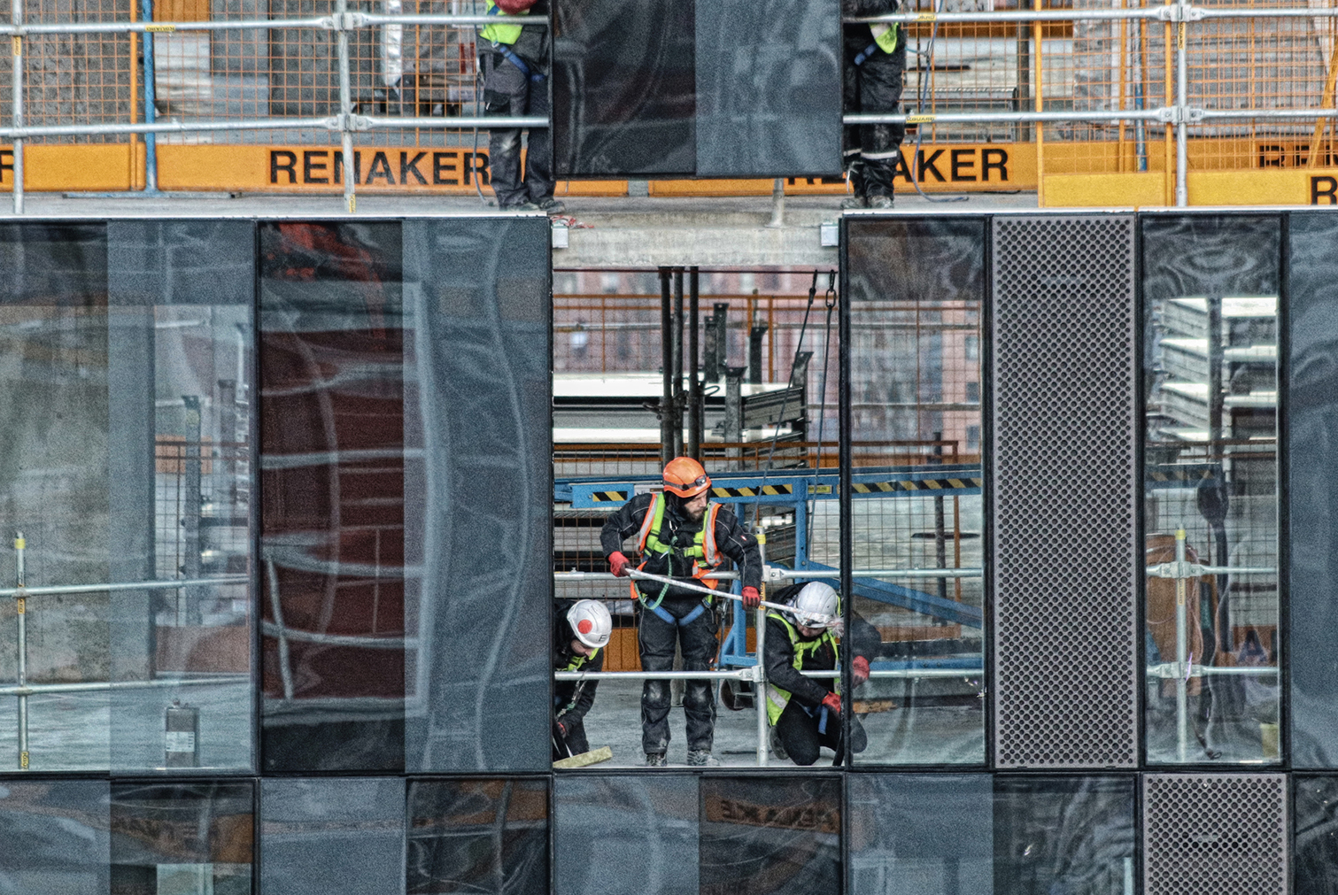 Design and Installation of Curtain Walls - Focchi