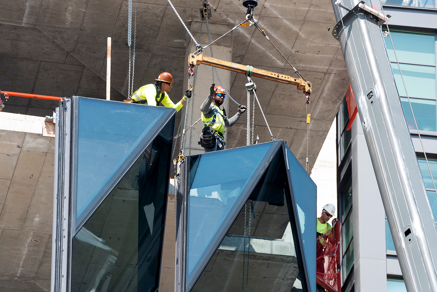 Design and Installation of Curtain Walls - Focchi